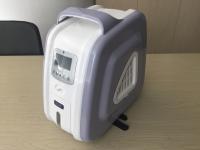 China 93% Concentration Oxygen Concentrator Humidifier With Power Inverter for Use in Car Optional for sale