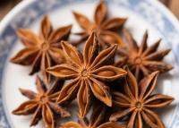 China 100% Pure Natural Star Anise Illicium verum Chinese Spice with Rich Aroma and Naturally Grown Intact Pods for sale