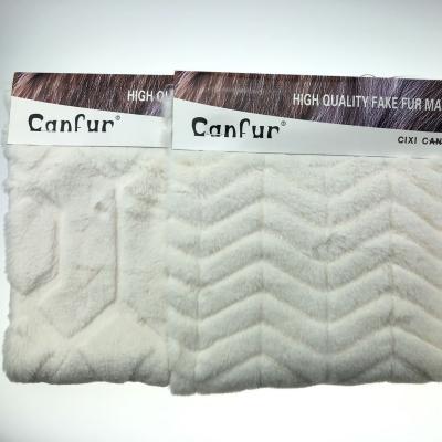 China Printed Cut Rabbit Fur Plush 1000 Meters 15-25 Days Delivery 58/60