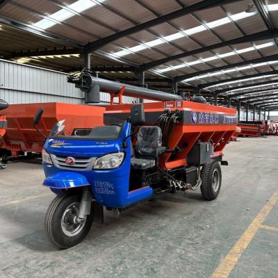 China Wear Resistance Grain Transport Truck Grain Carts 6 Cubic Meters With Tractor for sale