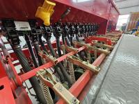 China Tractor Mounted Wheat Fertilizer Seeder Planter From China for sale