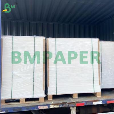 China 0.4-0.7mm Thickness Moisture Absorbent Paper Sheets with Flat Surface for sale