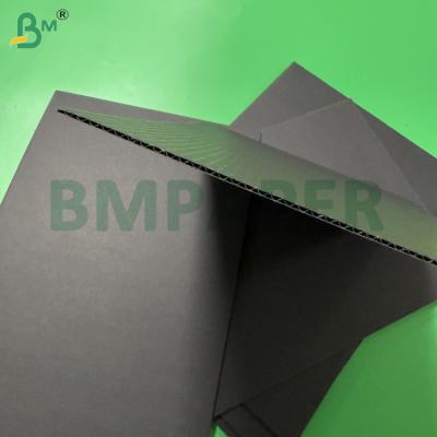 China 440gsm Premium Black E Flute Board Both Sides Matte Uncoated Finish for sale