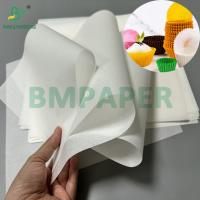 China 750 x 900mm 30gram 40gram Food Grade Greaseproof Paper For Tulip Baking Cups for sale