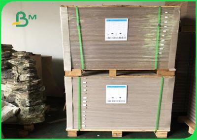 China 200g / 300g Great Smoothness Glossy Cardpaper 100% Pure Wood Pulp for sale