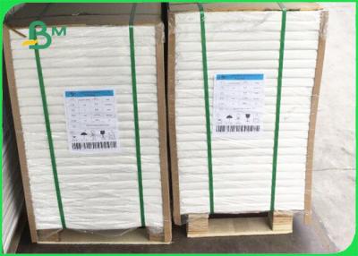 China 29gsm Oil Resistant PE Coated White Kraft Paper Coils For Fast Food Packing for sale