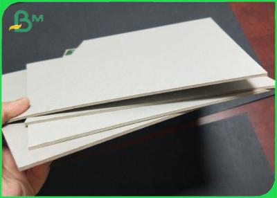 China 0.4mm 0.6mm Grey Chipboard Sheets 700 * 1000mm / 673 * 838mm for sale