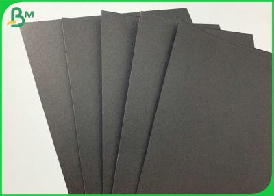 China Black Colored Cardstock Thick Paper 80g 120g For Bag Making for sale