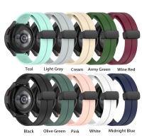 China Magnetic Buckle 20mm 22mm Universal Watchbands Silicone Watch Band Strap for Garmin / Huawei / Samsung Galaxy Watch for sale