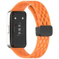 China Eraysun Silicone Fashion Sport Watch Strap for Band 10 9 8 NFC Replacement Breathable High Quality Butterfly Buckle for sale