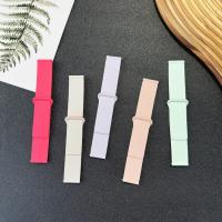China Eraysun Breathable Unisex Fashion Rubber Strap Soft 18mm 20mm 22mm Wood Grain Soft Magnetic Strap Silicone Watch Bands for sale