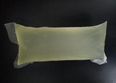 China Olefin PSA Glue With Low Odor 130C Application Temperature For Under Pad for sale
