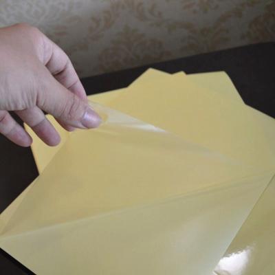 China PSA Hot Melt Adhesive for Paper & Film Labels - 150-180°C Operating Temperature, 12 Month Shelf Life for sale