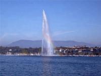China LED Outdoor Floating Fountain Equipment with 380V Power & Stainless Steel 304 Construction for Water Parks for sale