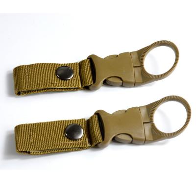 China Outdoor Tactical Nylon Strap Keychain Water Bottler Holder Clip for Customized Request for sale