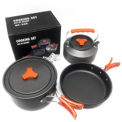 China Grey Green Handle Portable Style Non Stick Aluminum Picnic Cooking Pot Set for Camping for sale