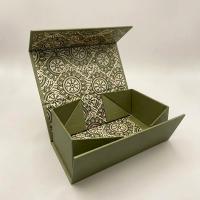 China Collapsible Gift Boxes Magnetic Closure Rigid Box With Pattern Lining for sale