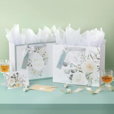 China Floral Gift Bag Set With Ribbon Handles And Greeting Card For Luxury Retail Packaging for sale