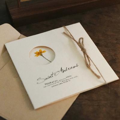 China Handmade Dried Flower Greeting Cards With Jute Twine Bow For Wedding Invitations for sale