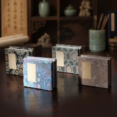 China Mini Brocade Fabric Accordion Pocket Notebook For Cultural Souvenirs And Gifts for sale