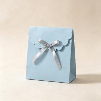 China Aesthetic Scalloped Flap Gift Bags For Wedding And Party Favors for sale