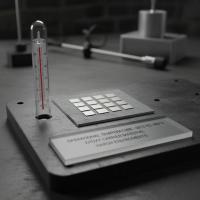 China Operational Temperature Minus 20 to Plus 80 Degrees Strain Gauges Utilizing Epoxy Carrier Material for Performance in Harsh Environments for sale