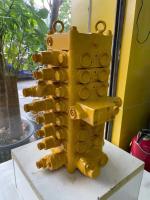 China Komatsu PC120-6 PC120-7 Main Control Valve Assy Steel Material Excavator Spare Part for sale