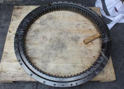 China Komatsu PC220-8 Excavator Slewing Ring Bearing 206-25-00301 with 36 Bolts and 32 Washers for sale