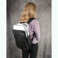 China Rectangle High Capacity Clothes Backpack Breathable Waterproof Bag Portable Travelling Bag for sale