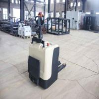 China Electric Towing Tractor Standing American CURTIS Brushless Motor Hydraulic Braking Stepless Adjustment for sale