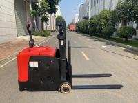 China 2 Ton Electric Reach Truck Polyurethane Tire 1400mm Wheelbase for sale