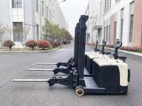China Overall Width 990mm Electric Pallet Stacker With Heavy Duty for sale