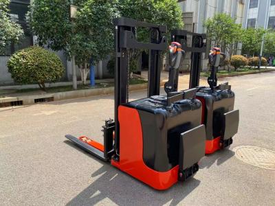 China 1500 KG  Electric Pallet Stacker Electronic Steering Pedal Protection Arm Lifting Height  2500mm for sale