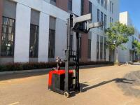 China Electromagnetism Parking Brake Electric Pallet Forklift 2.2 kW Lifting Motor Power for sale