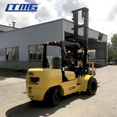 China 4 Tonne Four Wheel Drive Forklift , Double Mast Forklift With Fork Positoner for sale