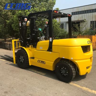 China 3-Stage Mast, Powerful 5 Ton Diesel Forklift Truck With Europe III Standard for sale