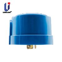 China Thermal Photocontrol NEMA Twist Lock Time Delay Function Fail On Mode LARGE for sale