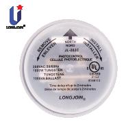China Thermal Photocontrol NEMA Twist Lock Time Delay Function Fail On Mode Small for sale