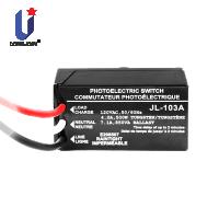 China Small Buckle Type Direct Wire In Thermal Photocontrol Traditional Button Type Adjustable Lux Threshold for sale