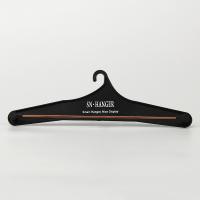 China Custom Eco Friendly Clear Round Plastic Scarf Hangers 110mmx136mm for sale