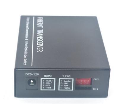 China SC Simplex/Duplex 10/100/1000Base-TX to 1000Base-FX Fiber Optic Media Converter with LFP for sale