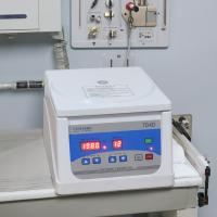 China TD4D Medical Centrifuge Machine 4000 RPM - for Blood/Urine/DNA Testing, Hospital ,Research Lab Equipment,r Serum, Plasma, Urine for sale