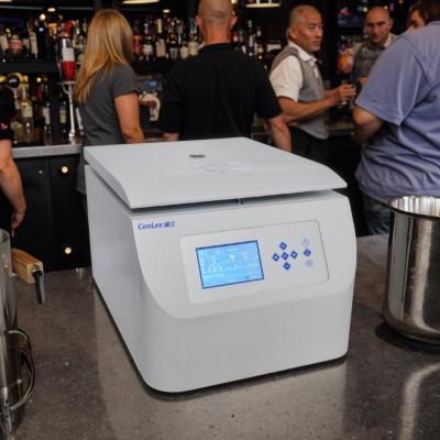 China Bar Clarification Centrifuge Large Capacity 4x750ml Swing Rotor 5500rpm Flavor Purification Benchtop Centrifuge for sale