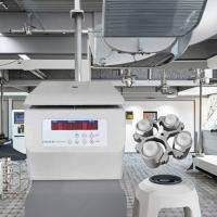 China Professional Clinical Tabletop Centrifuge 5000 RPM for Routine Blood & Urine Tests in Hospital Lab for sale