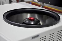 China Factory Wholesale 18000rpm 1000ml(4x250ml) Tabletop Centrifuge High Speed Refrigerated Centrifuge Machine for Laboratory for sale
