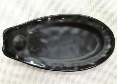 China Length 25cm Weight 384g Porcelain Dinnerware Sets Boat-shape Black Melamine Plate for sale