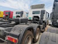China Second-Hand Used Diesel Heavy Duty 371HP Tractor Truck Tow with Tubeless Tire Design for sale