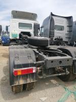 China Second-Hand Used Diesel Heavy Duty 371HP Tractor Truck Tow with Tubeless Tire Design for sale