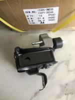 China 12305-0M030 Car Right Engine Mount For Toyota Yaris Verso 2002-2005 for sale