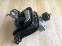 China 12305-0M030 12305-21060 Car Right Engine Mount For Toyota  Platz 1999-2005 for sale